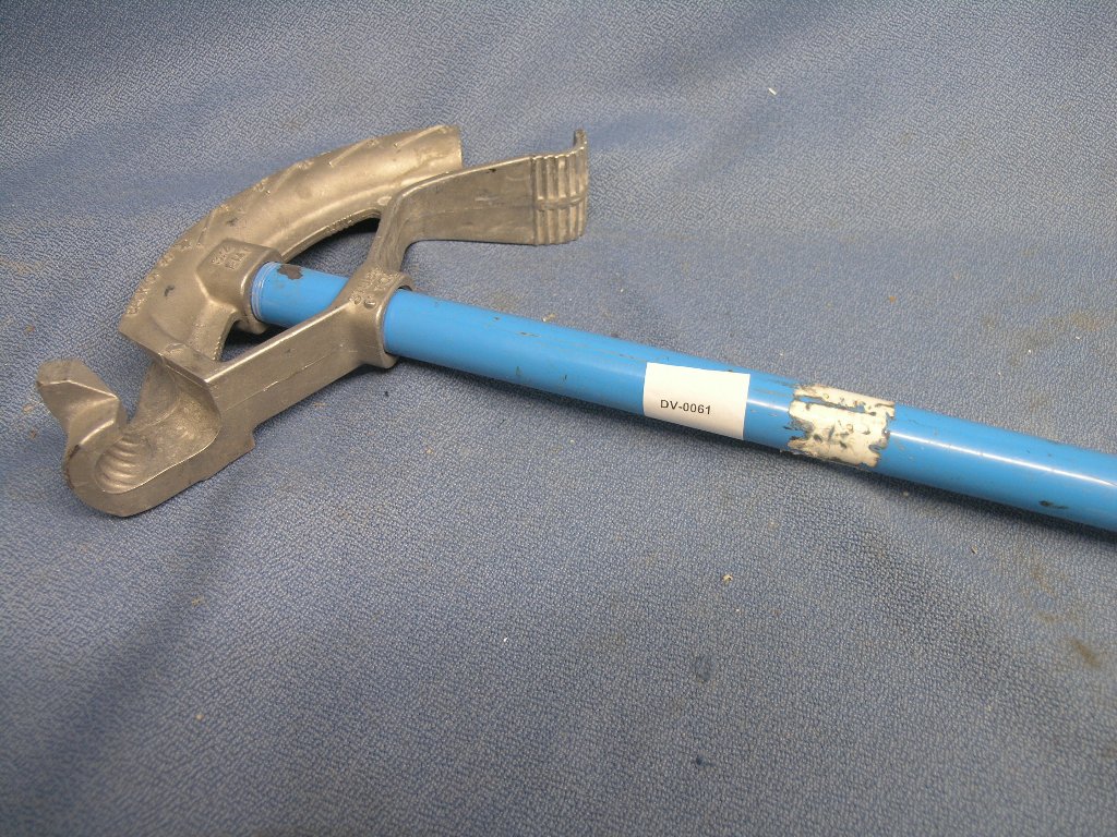ideal-aluminum-bender-with-handle-for-1-emt-conduit-allsold-ca-buy